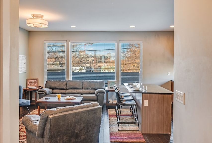 Dream Pad: 3br Townhouse-heart Of Rino W/ Private Garage - Sleeps 10! - Denver, CO