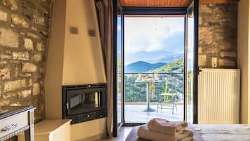 Quarto (Stone) | 1 quarto, cofres nos quartos, escrivaninha, quartos à prova de som
