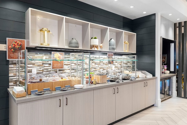 Pequeno-almoço tipo buffet incluído