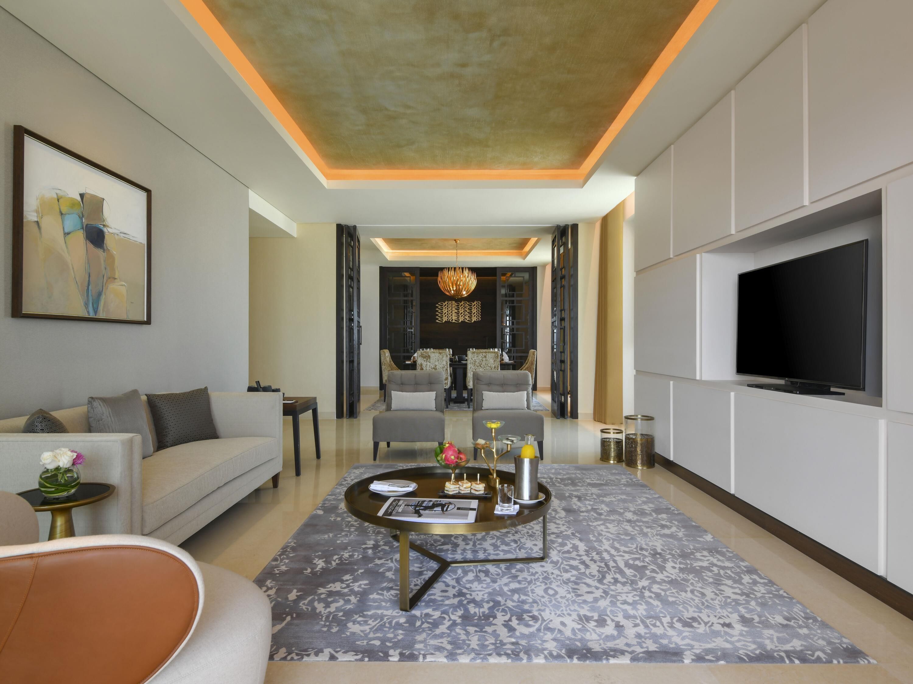 Suíte, 2 quartos, cozinha | Roupas de cama premium, frigobar, cofres nos quartos