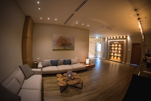 Sauna, banheira de hidromassagem, banho turco, tratamentos corporais