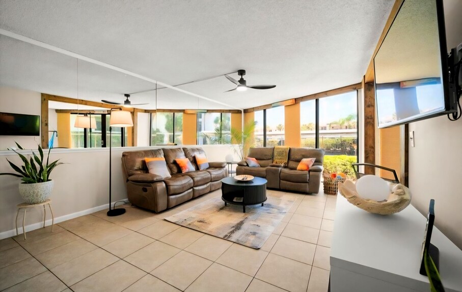 Anastasia's Treasure \N2 Br 2ba /Ground Floor Great Location\nbeach Front Complex - Matanzas State Forest, St. Augustine