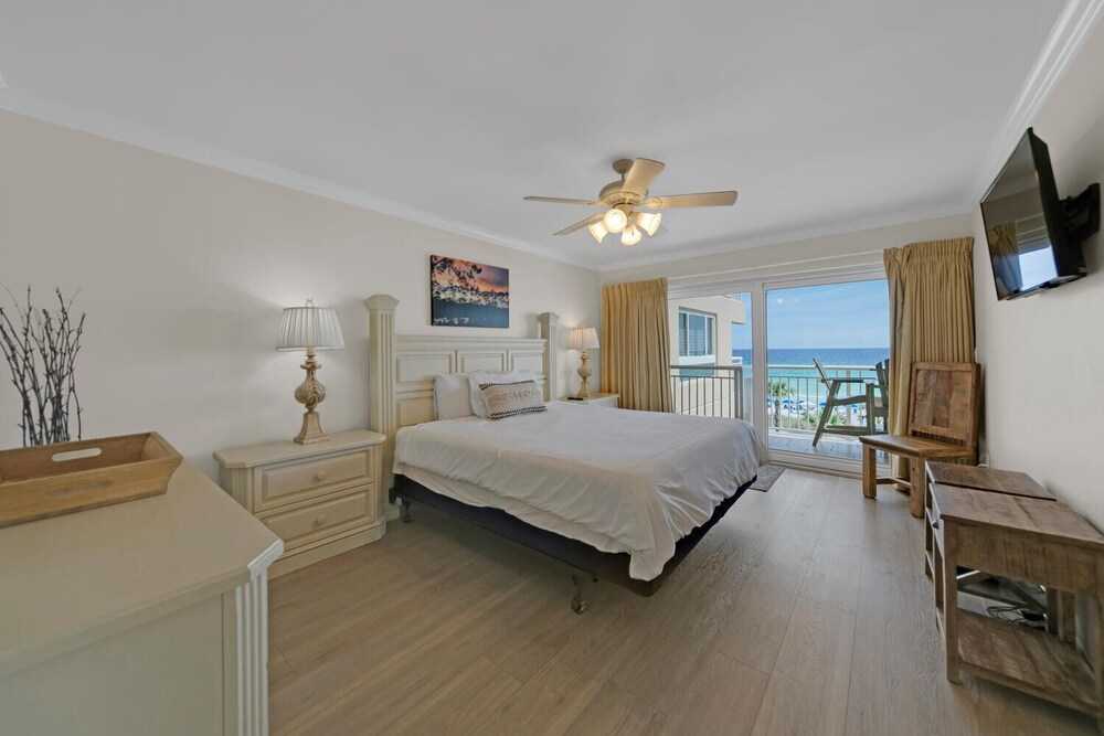 Remodeled Beachfront Popular Destin Towers ️ Located In The ️ Of Destin - Destin, FL