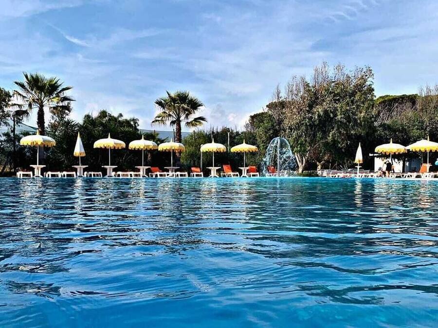 Piscina exterior sazonal