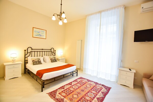 Domus Borbonica - Naples