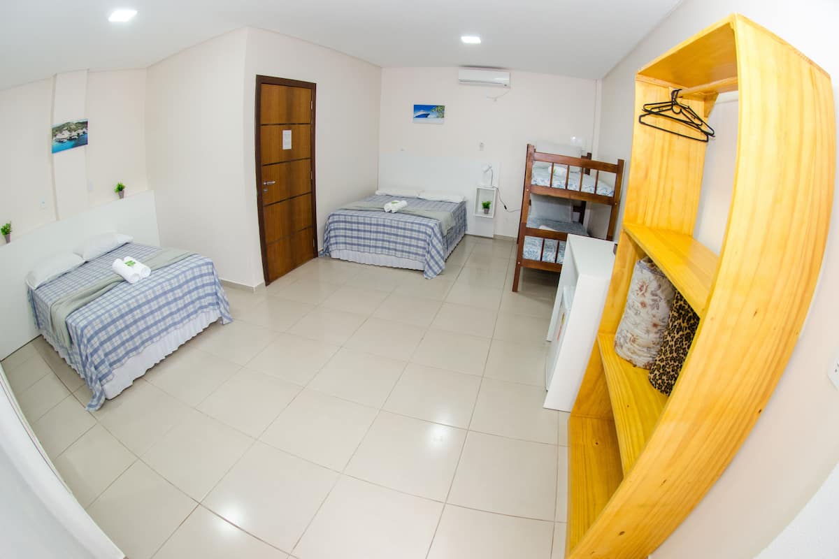 Quarto Familiar, acessível | Minibar, quartos insonorizados, Wi-fi grátis