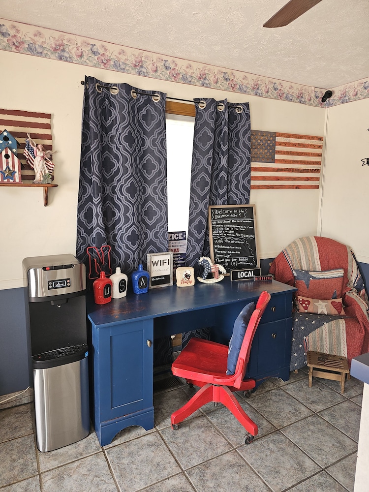 Blue Spruce Motel - Nebraska