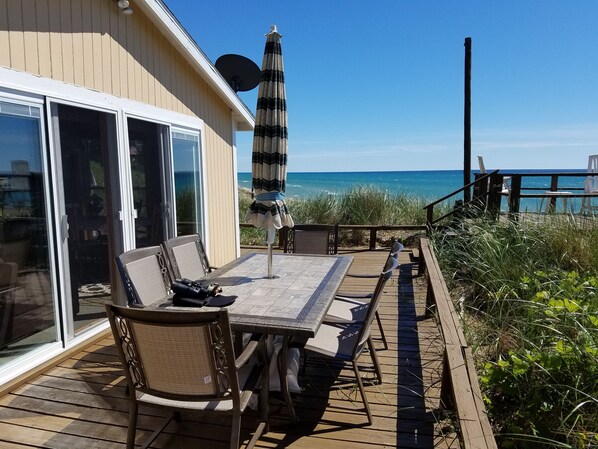 LAKE MICHIGAN BEACHFRONT! PRIVATE BEACHFRONT! DISCOUNTED SEASONAL RATES ...