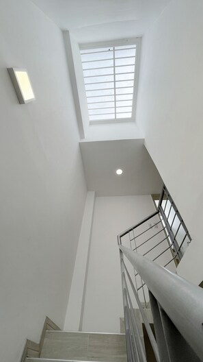 Dúplex Júnior, 1 cama king-size | Comodidade do quarto