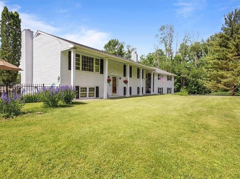 Back Inn Time Bed & Breakfast - St. Albans, VT