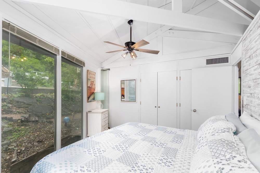 Outdoor Pool Steps Away, Indoor Pool Access, Sleeps 8, Pet-friendly, 13 Mm - Lake Ozark, MO