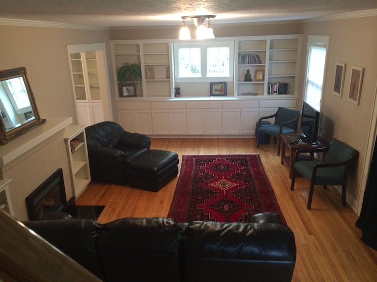 Classic College Hill Detached House - Eugene, OR