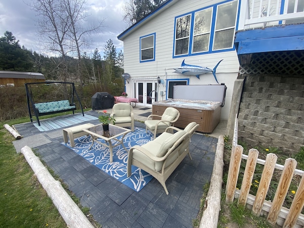 Make Memories With New Spring Rates, Grassy Area On Creek, Plus Mountain View - Leavenworth, WA
