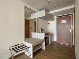 Quarto Familiar | Roupa de alta qualidade, minibar grátis, secretária