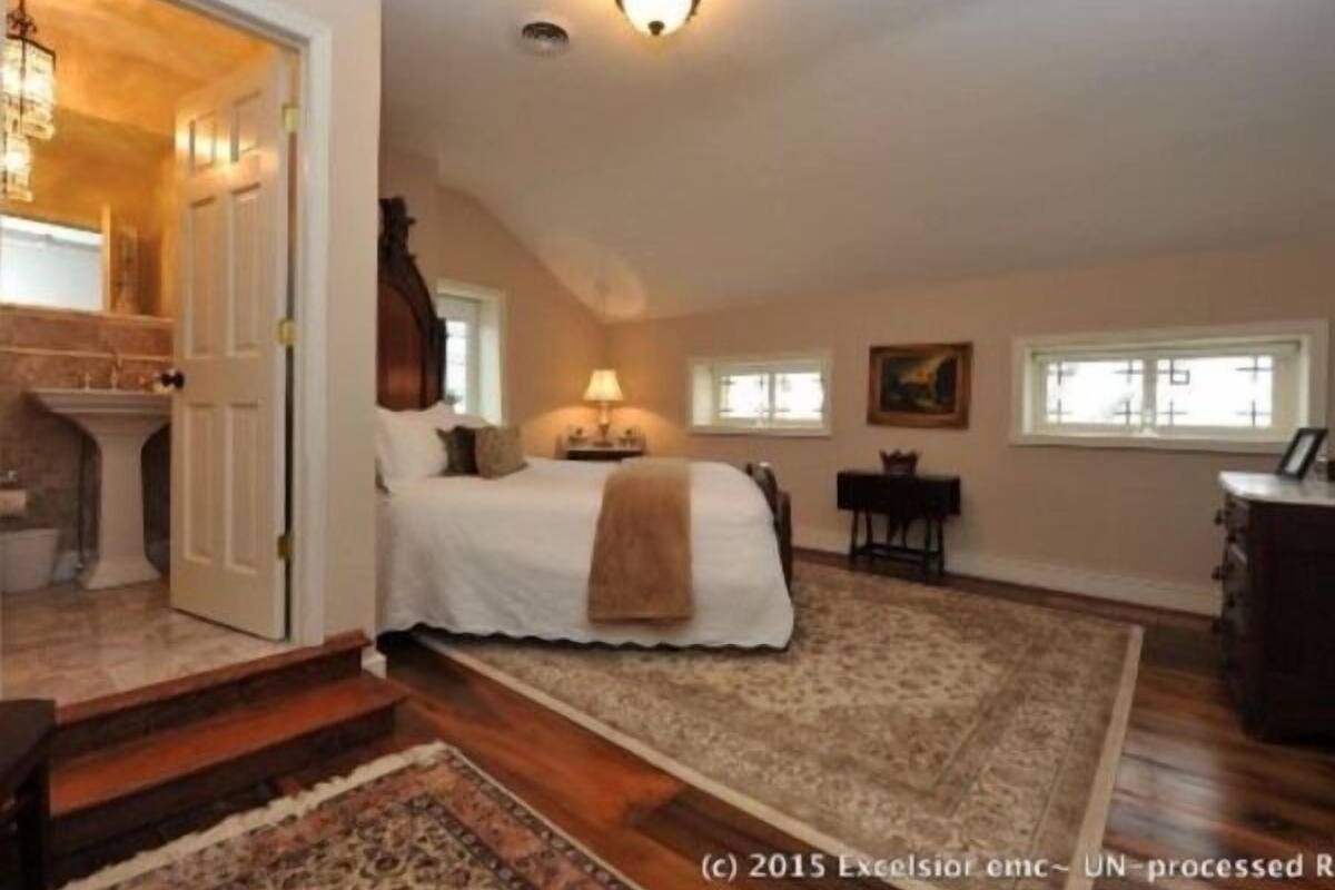 Suite, casa de banho anexa (Valerie's Secret)