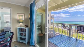 Apartamento em Condomínio Fechado, 2 quartos | Varanda