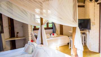 Minibar, ferro/tábua de engomar, Wi-fi grátis, roupa de cama fornecida