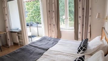 Quarto solteiro luxo (2 beds) | Roupas de cama premium, edredons de pluma, camas com colchões pillow-top