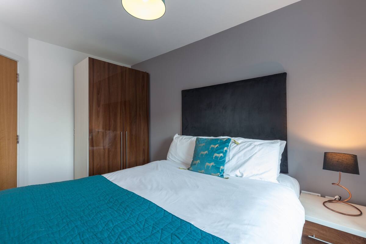 Apartamento Standard, 1 quarto | Secretária adequada para computadores portáteis, ferro/tábua de engomar 
