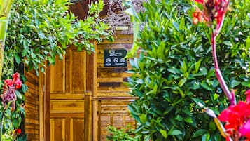 Bungalow | Minibar, secretária, quartos insonorizados, Wi-fi grátis