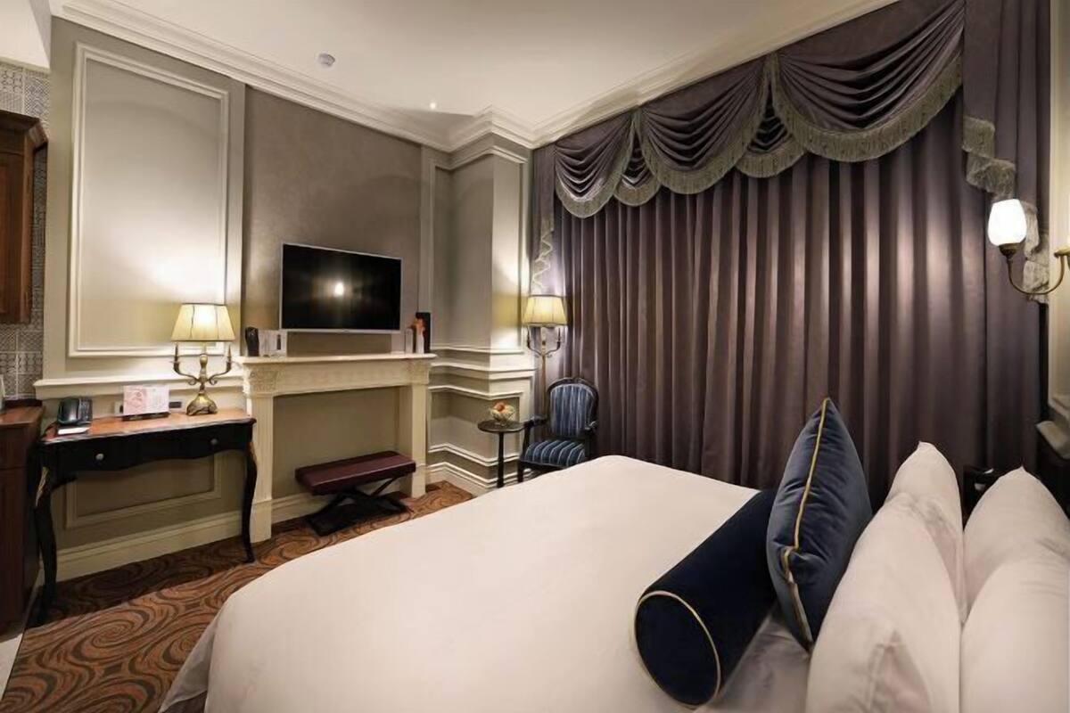 1 quarto, edredons de pluma, cofres nos quartos, escrivaninha