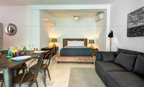 Estúdio | Sala de estar | TV de ecrã plano 