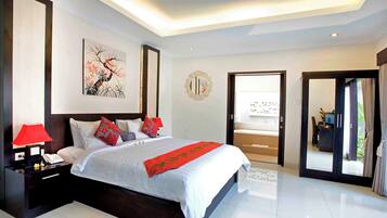 Cofre no quarto, secretária, ferro/tábua de engomar, Wi-fi grátis