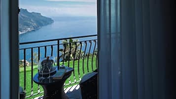 Large Deluxe Double Room, Sea View | Terraço/pátio interior