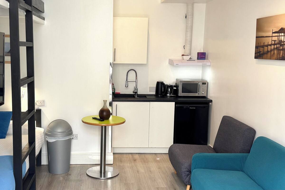 Estúdio conforto | Ferros/tábuas de passar roupa, Wi-Fi de cortesia, roupa de cama