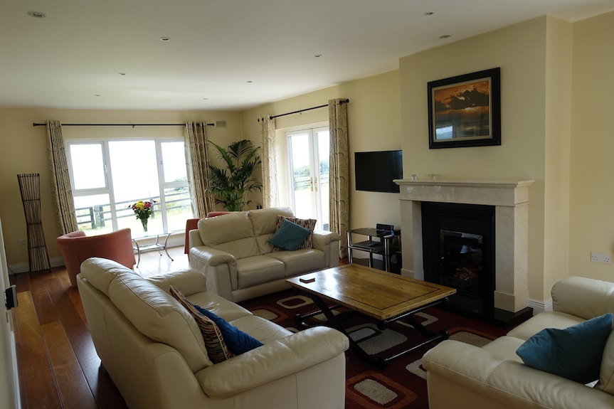 Stunning Beachfront Cottage Ballybunion - Clare County