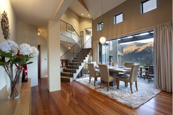 Gibbston House - Southland