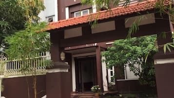 Entrada do alojamento