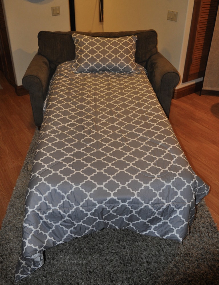 Cozy, Charming, Ocean View Studio / Work Desk, Internet, Sanitized Cleaning - San Marcos, CA