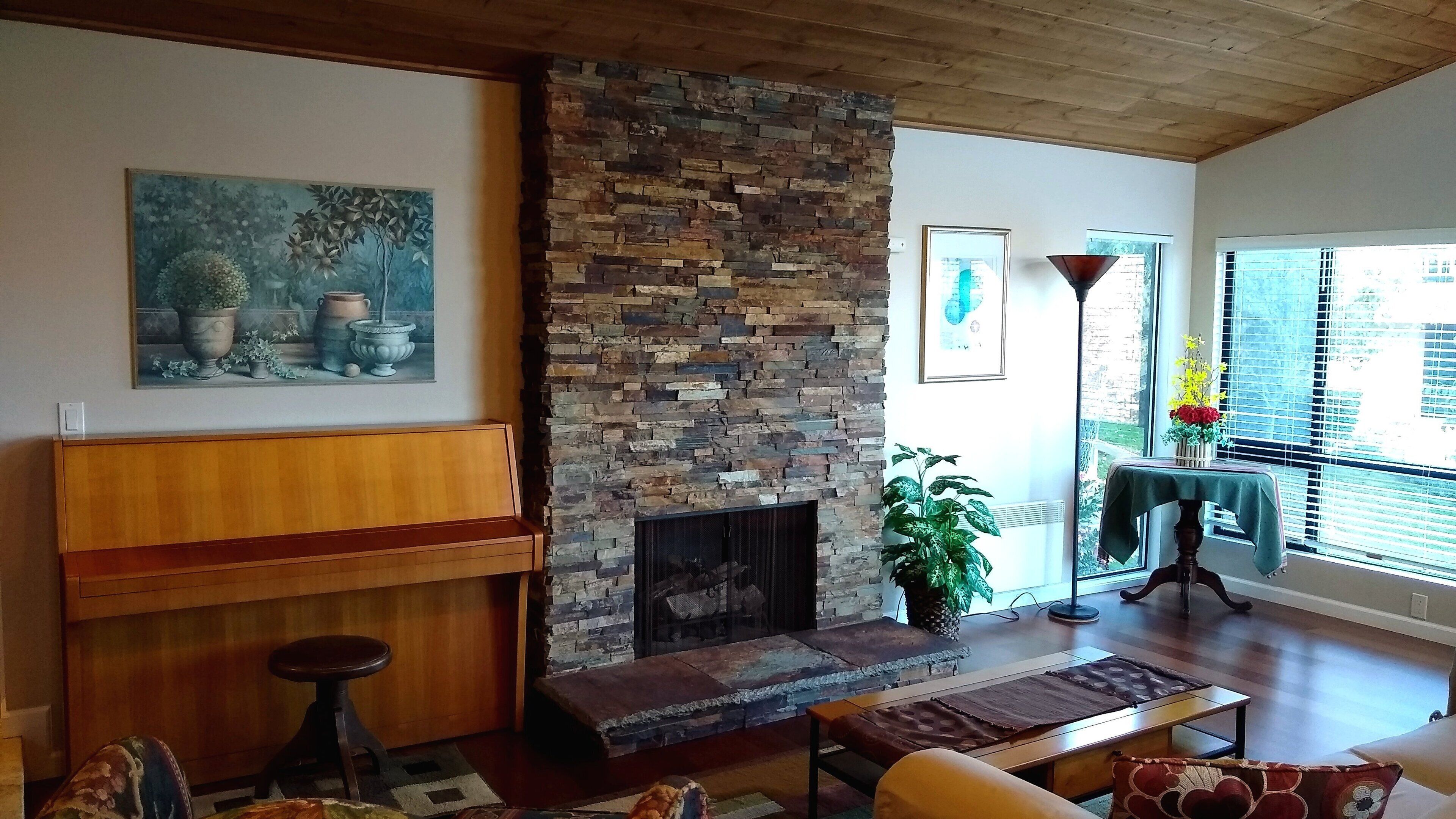 Spacious Townhouse Steps From The Beach In Oceanfront Property - Encinitas, CA