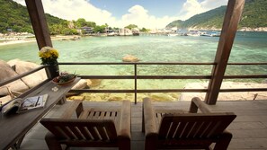 Beach Front Room | Varanda