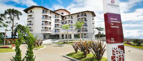 Fachada da propriedade