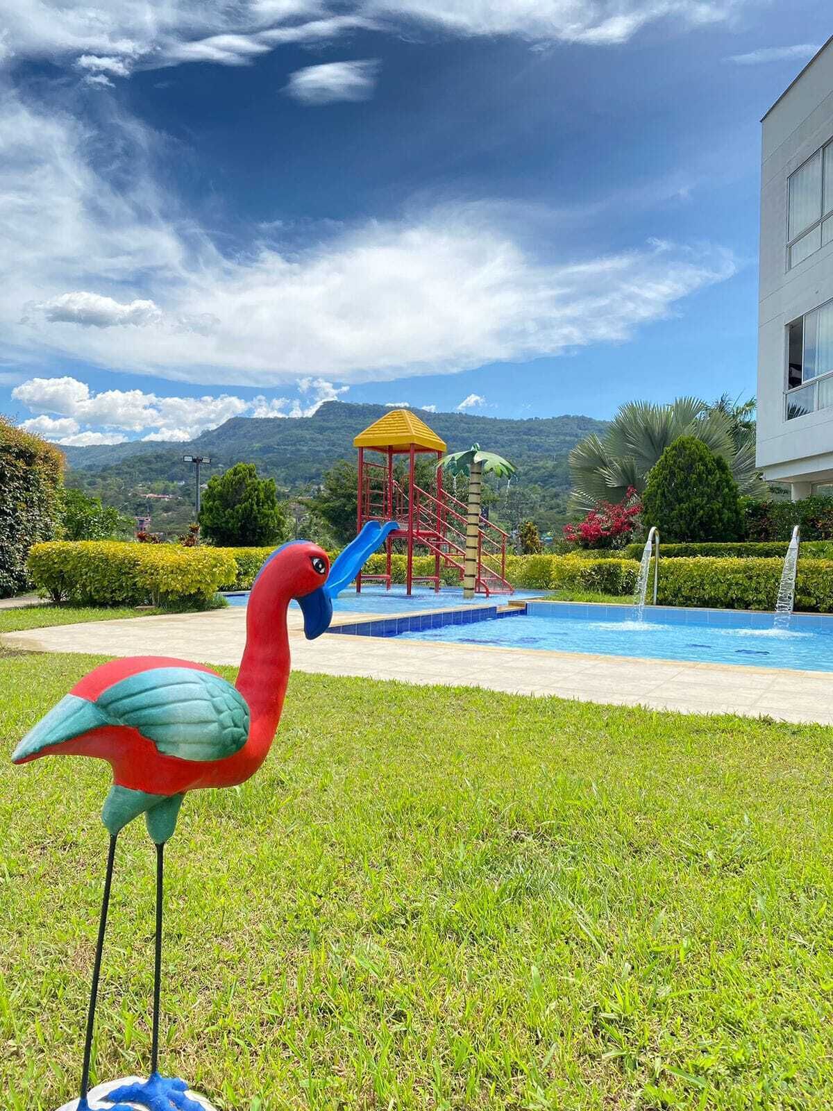 Piscina exterior, da(s) 10:00 à(s) 17:00, guarda-sóis, espreguiçadeiras 