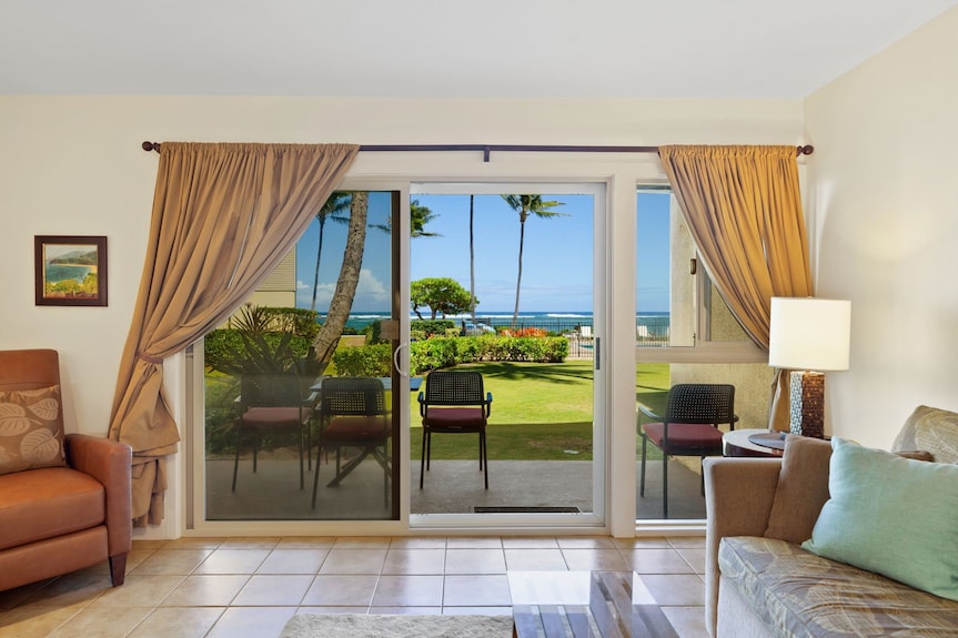 Kapaa Shore Resort B118, Ocean View, Walk To Town, Bike Path, Comp Wifi/pkg - Kauai, HI