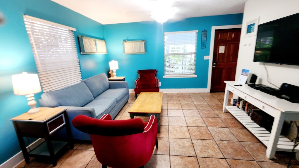 Nassau Suite Just Steps To Duval Tropical Oasis Quiet Location Downtown - Smathers Beach