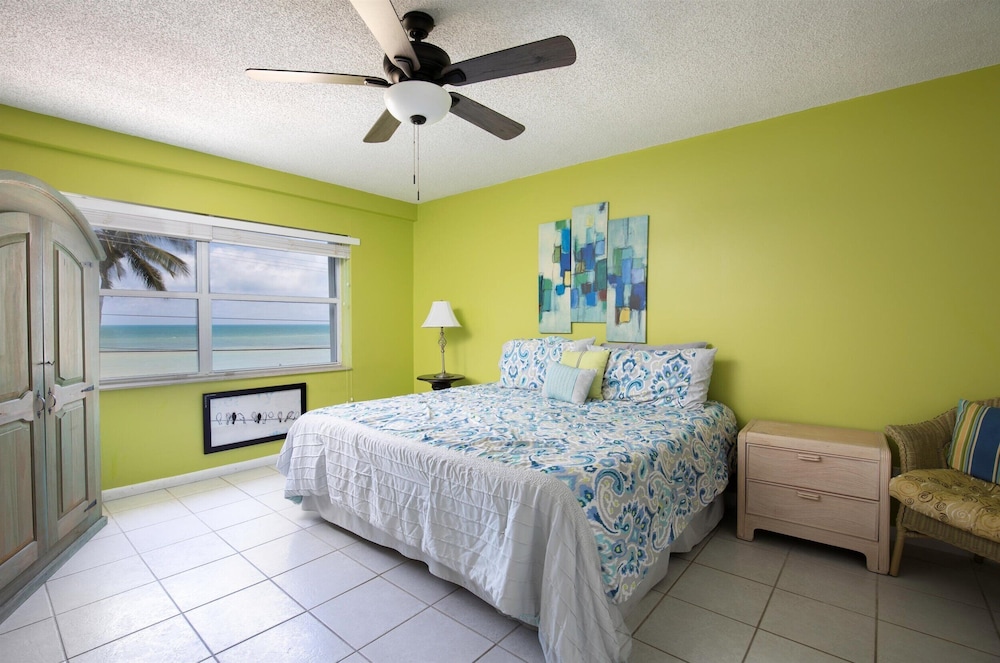 205e La Brisa - 2 Dormitorios Condominio Frente Al Mar Con Una Piscina Compartida - Key West
