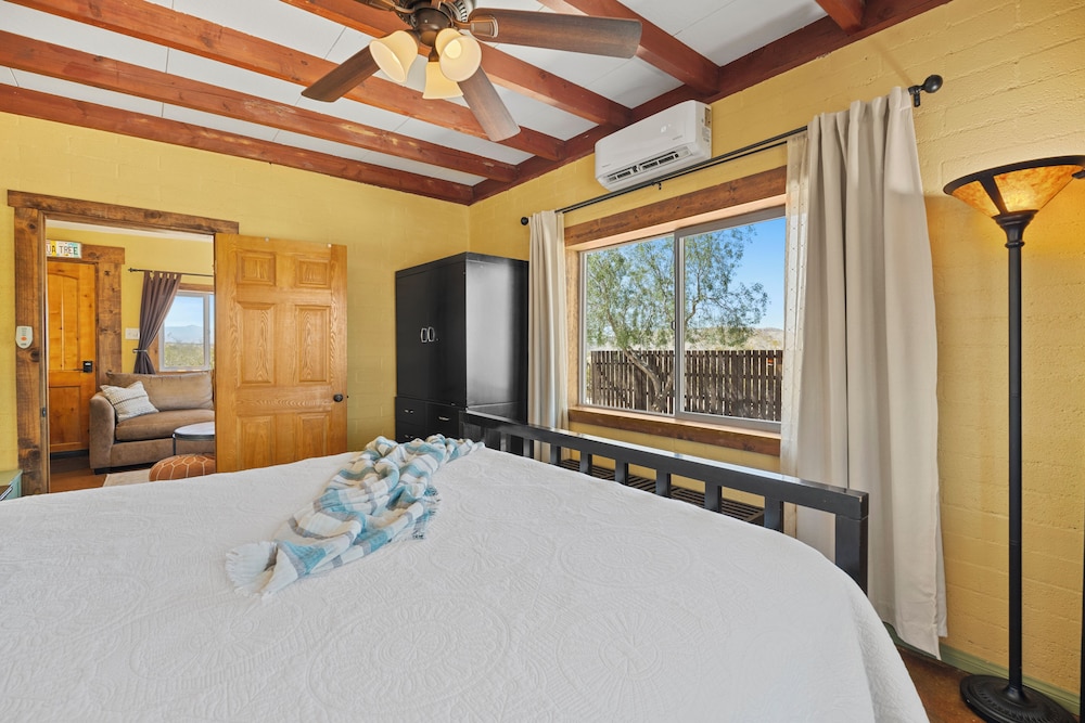 Night Sky 10 Private Acre Sky Bed Sleeps 6 Explore 29 Palms - Joshua Tree National Park
