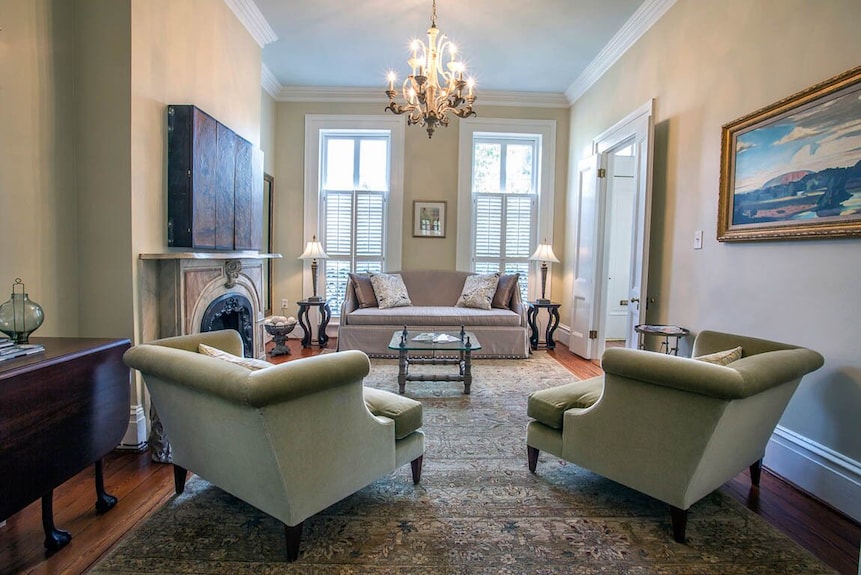 Restez Avec Lucky Savannah: Luxe 2 Lits Sur Le Beau Bloc De Gordon Street - Savannah, GA