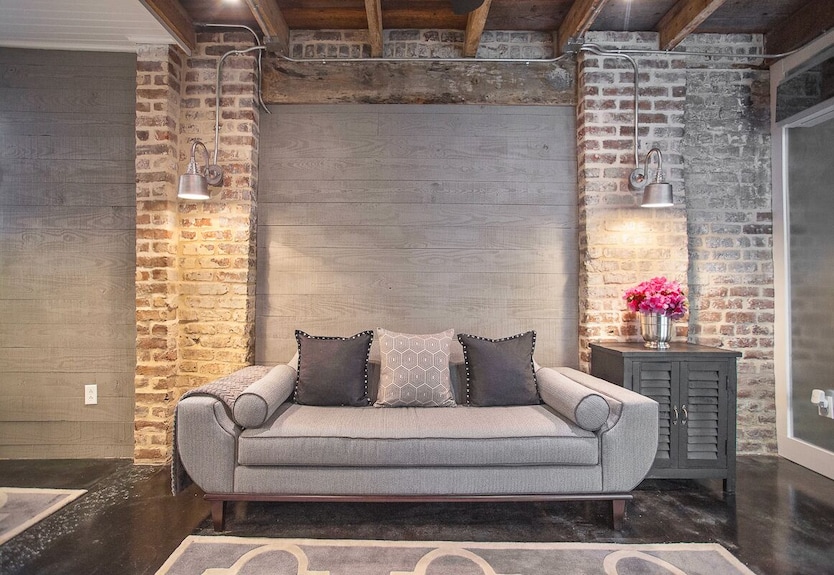 Urban Getaway W/ Modern Upgradesby Lucky Savannah - Savannah