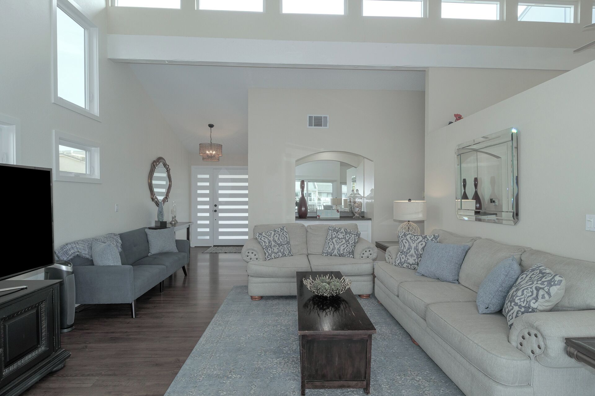 4431gb Mandalay Bay Boat Dock & Views Home - Oxnard, CA