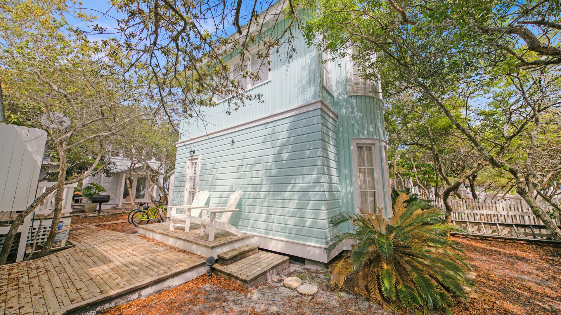 Seaside "Following Seas" |1BR | Sleeps 2| On 30A- Steps Away from Beach ...