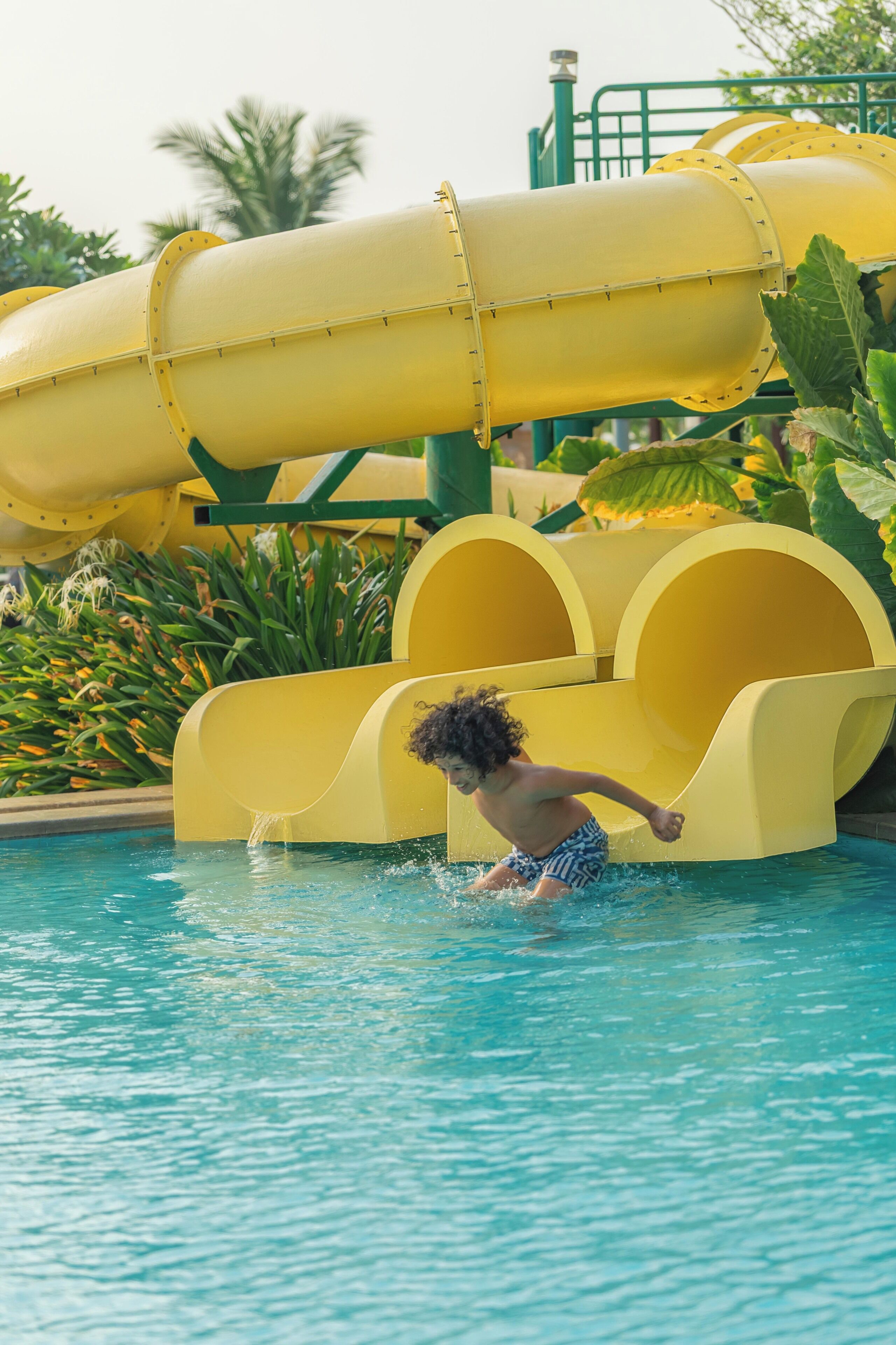 Piscina interior, piscina exterior, toldos gratuitos, espreguiçadeiras 