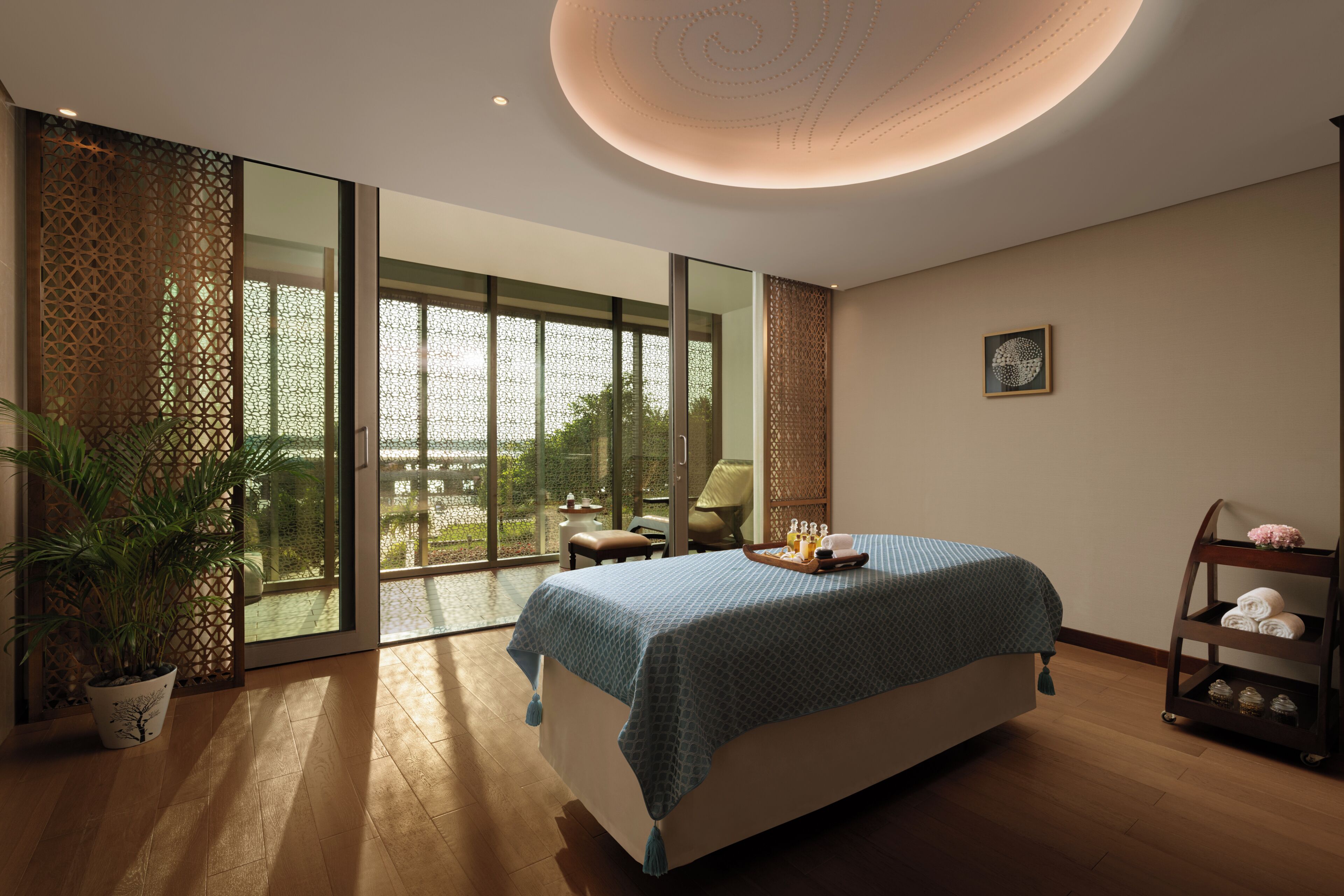 Sala(s) para tratamentos a casais, sauna, banheira de hidromassagem 