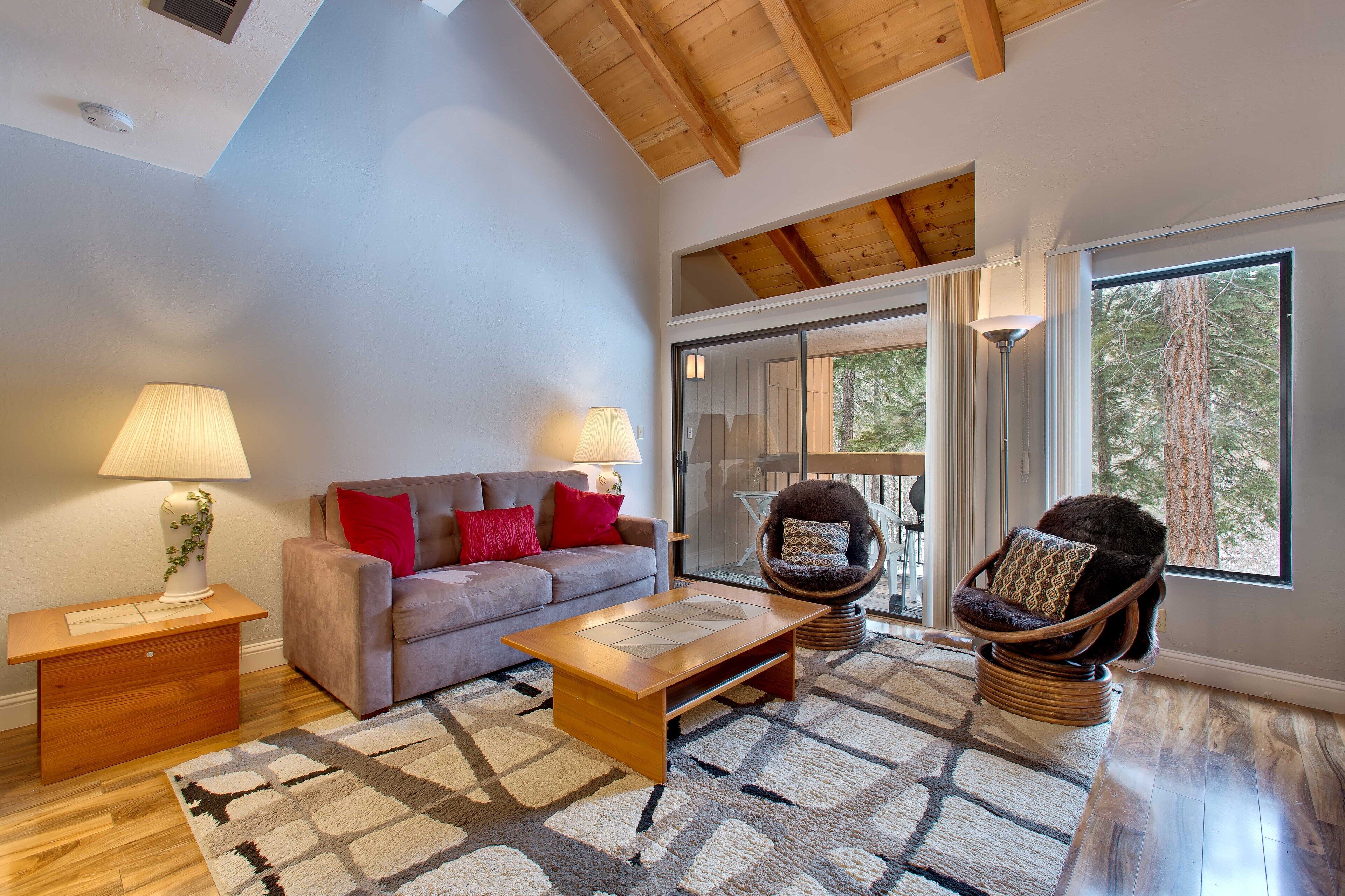 Woodsy Suite: 1  Br, 1.5  Ba Townhouse In Carnelian Bay, Sleeps 4 - Carnelian Bay, CA