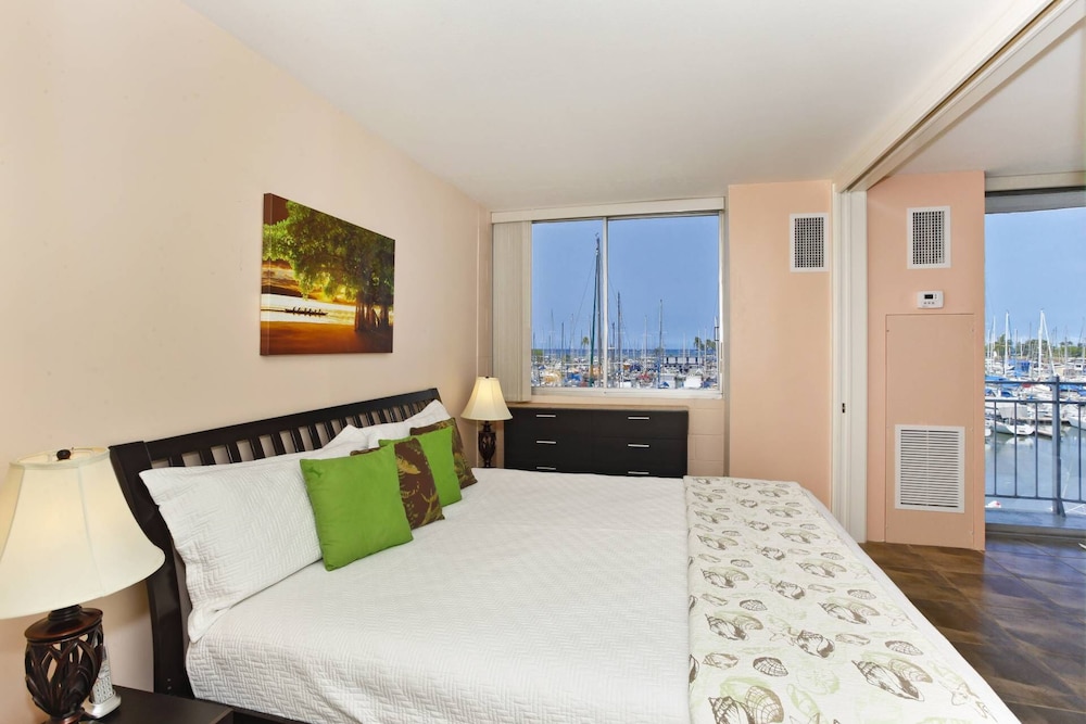 Actualización De Una Habitación Con Aire Acondicionado, Wi-fi Y Vistas Al Puerto Deportivo! Capacidad Para 4 Personas. - Kailua, HI