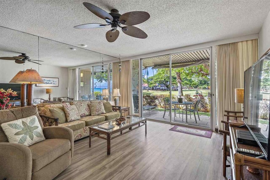 Ocean Front, Beach Access! Cute Ground Floor, Unit 104. Steps To The Ocean! - Maui, HI
